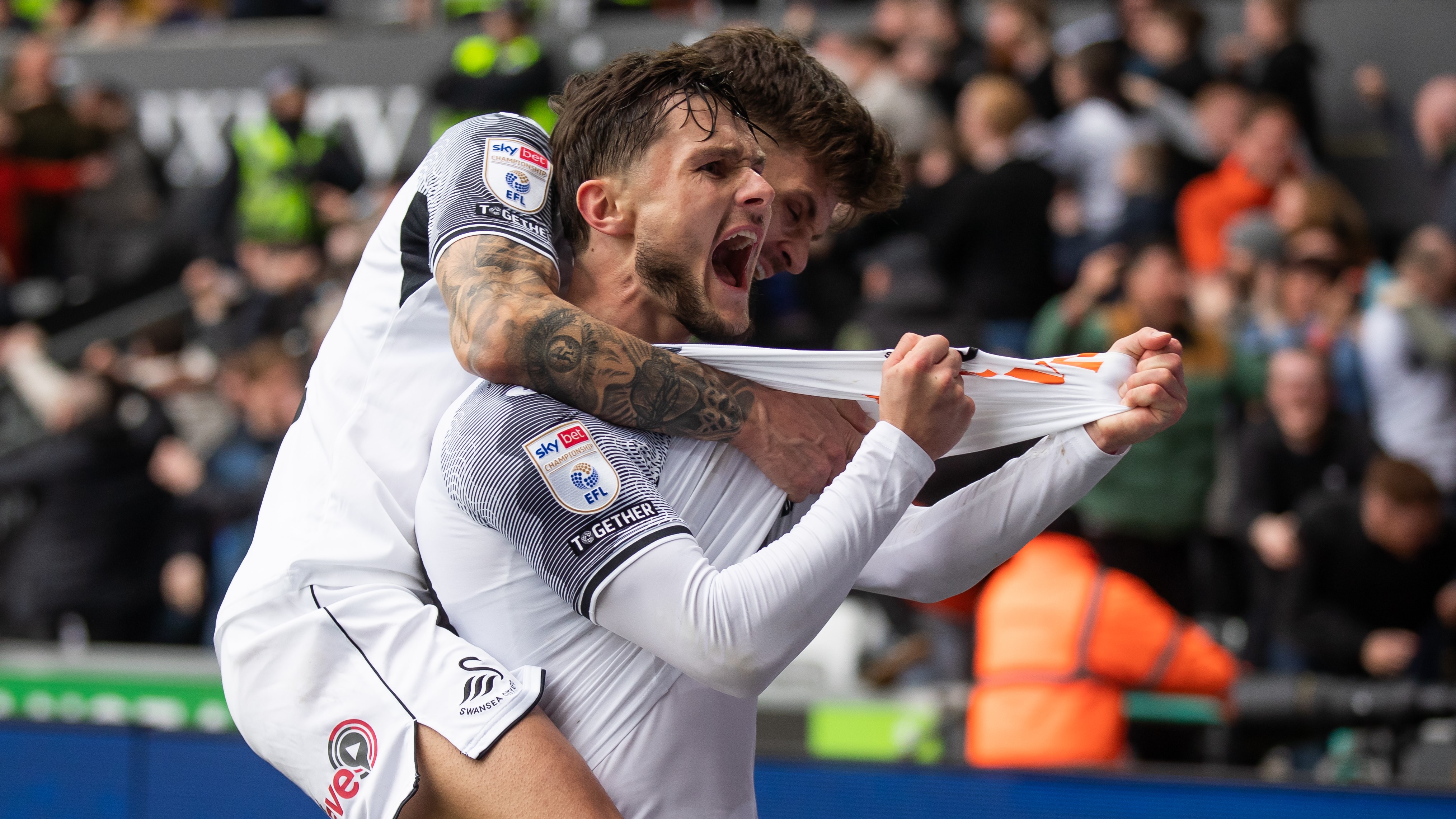 Liam Cullen celebrating | Swansea