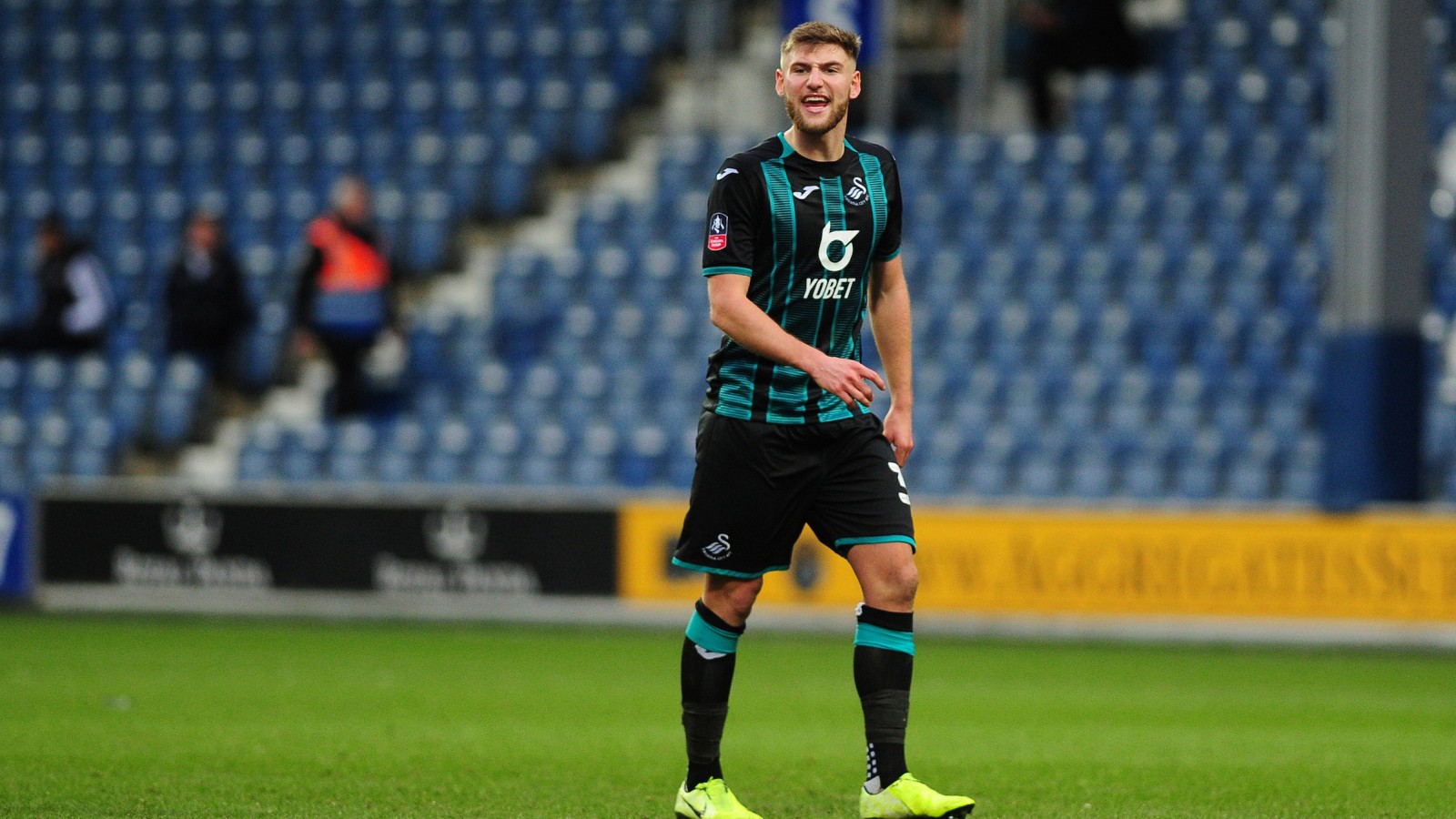 Brandon Cooper seals Yeovil Town loan move | Swansea