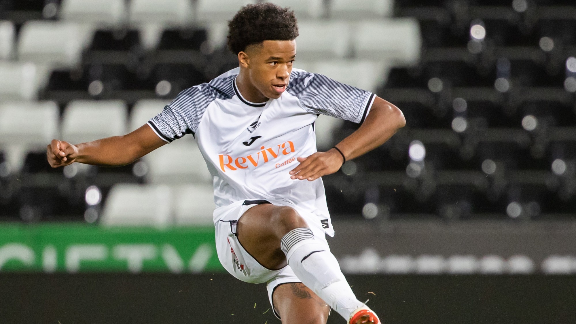 Kristian Fletcher loving strike partnership with Kyrell Wilson | Swansea