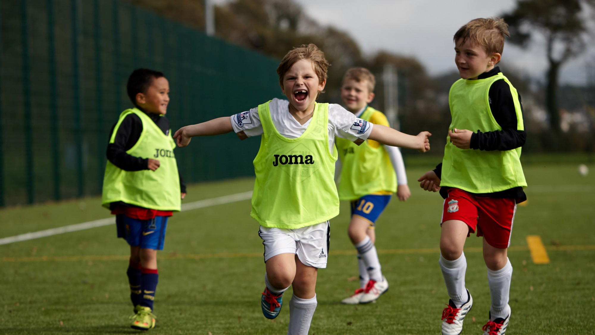Sign up for summer soccer camps | Swansea