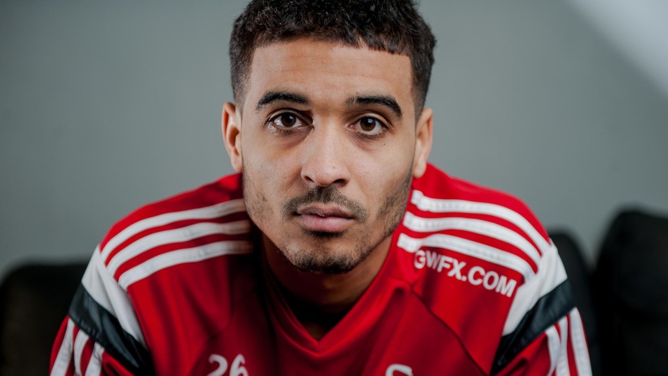 Gallery | New contract for Kyle Naughton | Swansea