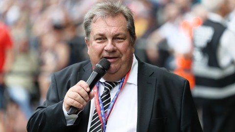 Kev Johns pitch side announcements | Swansea