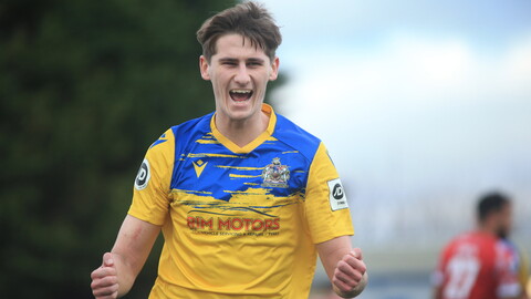 Ben Blythe Barry Town | Swansea